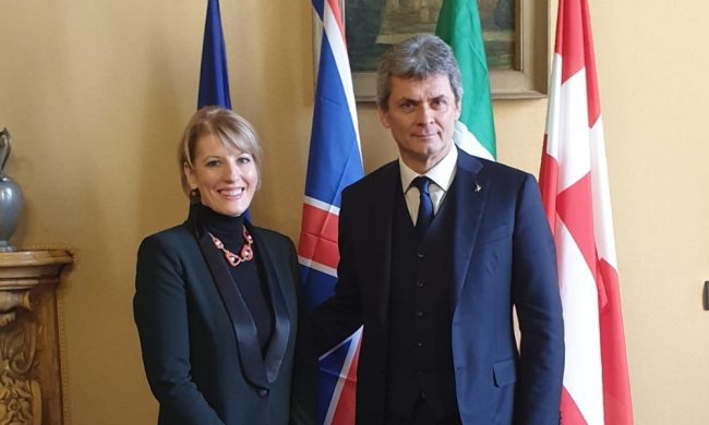 L’ambasciatrice britannica in visita a Pavia: "Looking for Monna Lisa ...