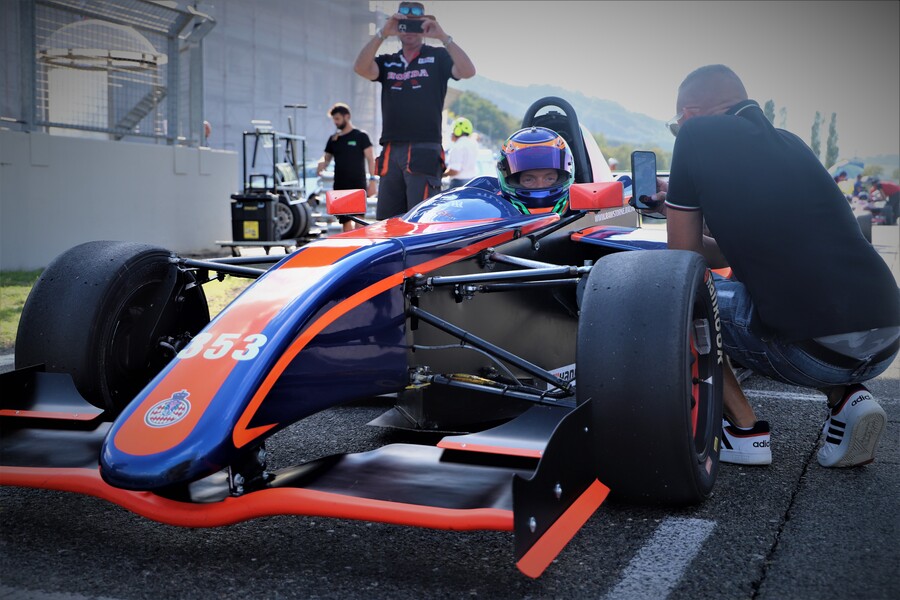 FORMULA X ITALIAN SERIES – Cat. FX3 , Lyle Schofield Primo in ...